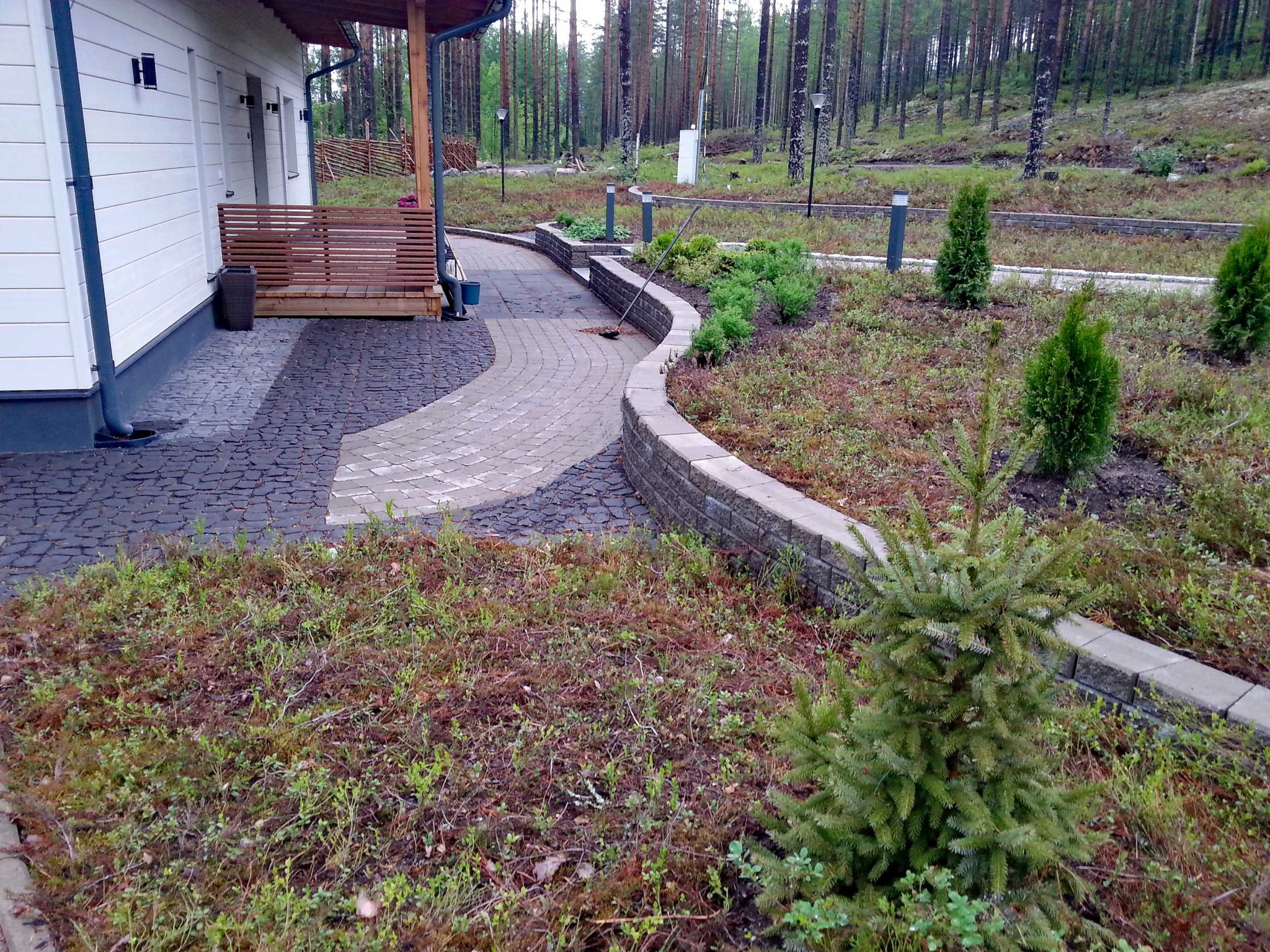 Betonikivet ja luonto - Pihakivi